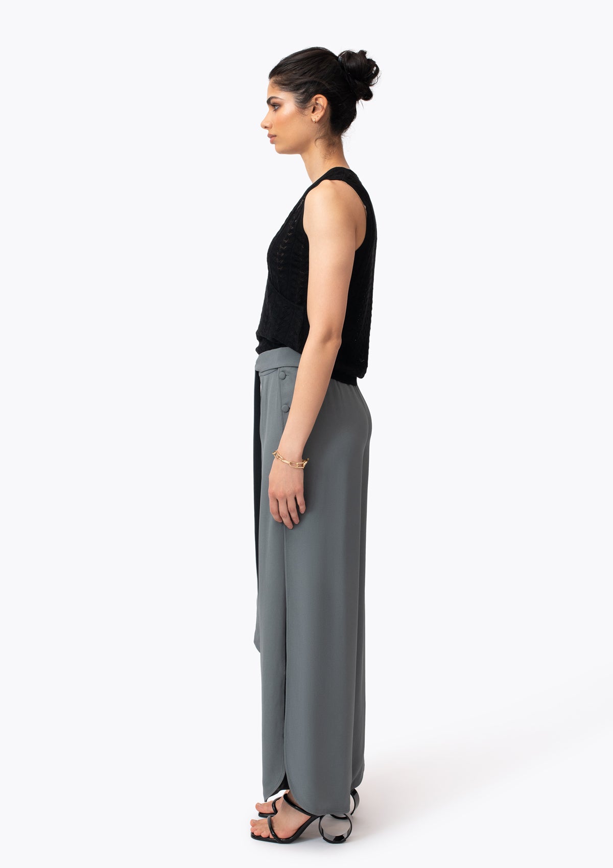 Arya Pant – Narvan